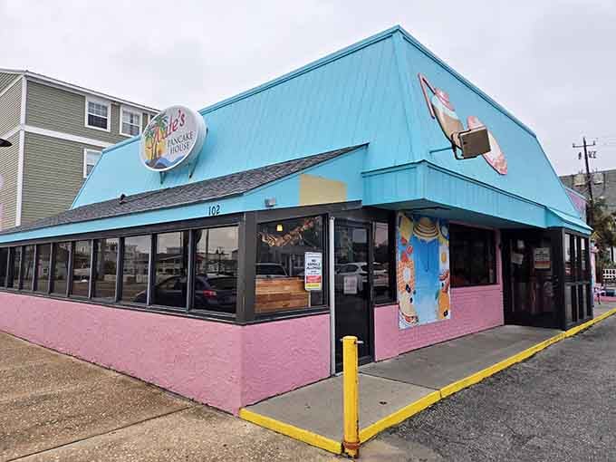 That turquoise and pink exterior isn't whispering; it's shouting "PANCAKES HERE!" from the rooftops with pure joy.