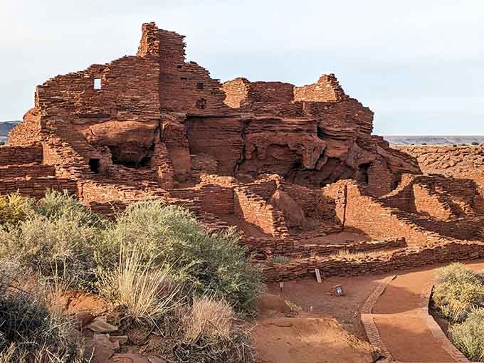 These red sandstone walls have weathered more storms than your favorite pair of jeans.