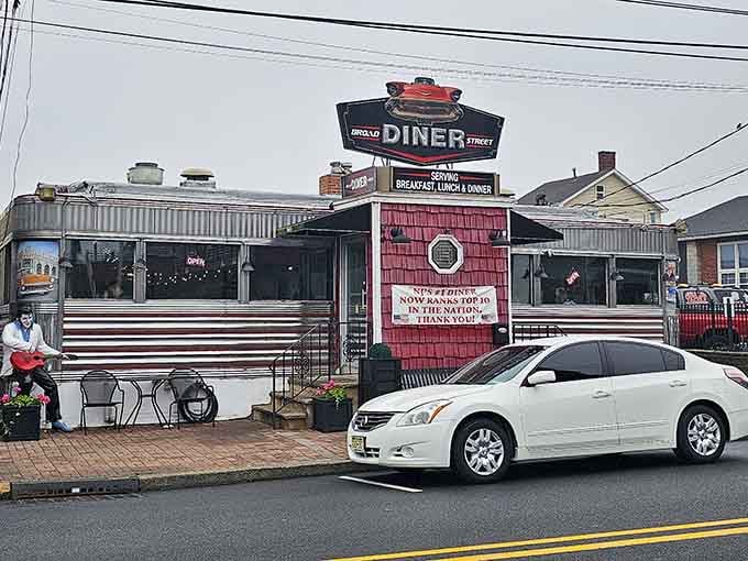 When a diner looks this good from the outside, you know the food inside is going to deliver.