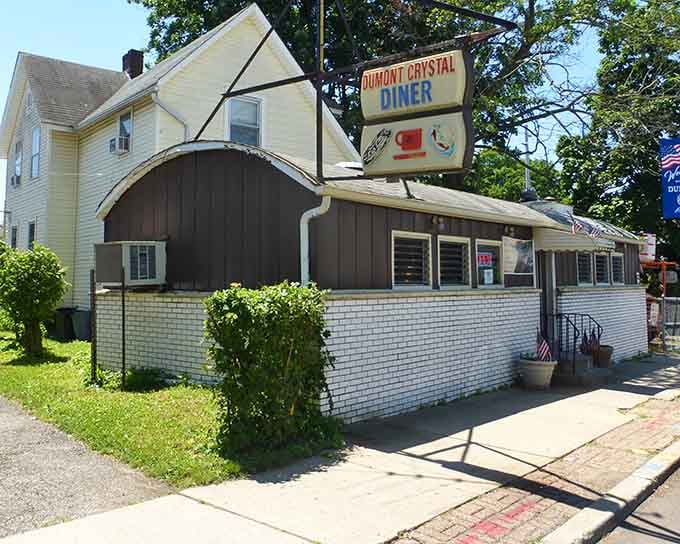 That classic white tile exterior has witnessed more breakfast orders than you've had hot dinners, and it shows beautifully.