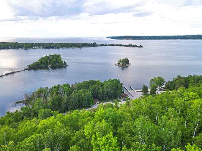 Those limestone bluffs rising above Sturgeon Bay create views that'll make you forget all about your phone's existence.