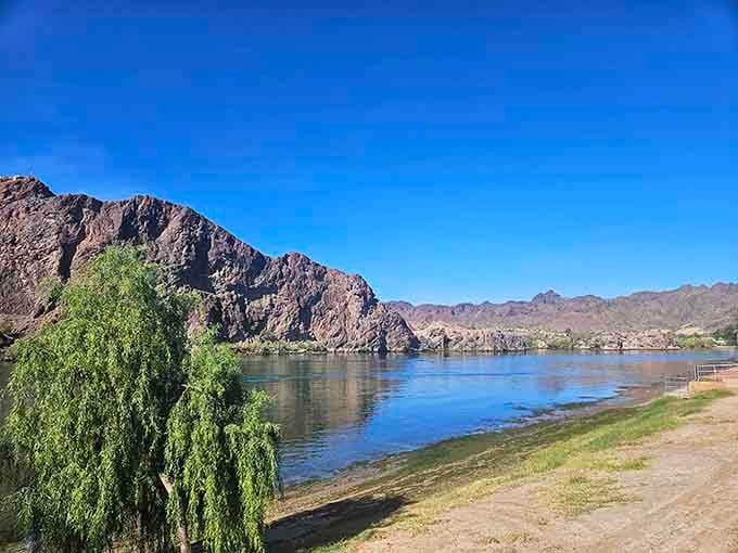 This riverside paradise with its sandy beach and dramatic peaks looks like someone photoshopped the best parts of three states together.