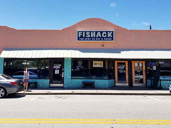 That turquoise trim isn't just decoration, it's a beacon calling you to seafood salvation in Vero Beach.