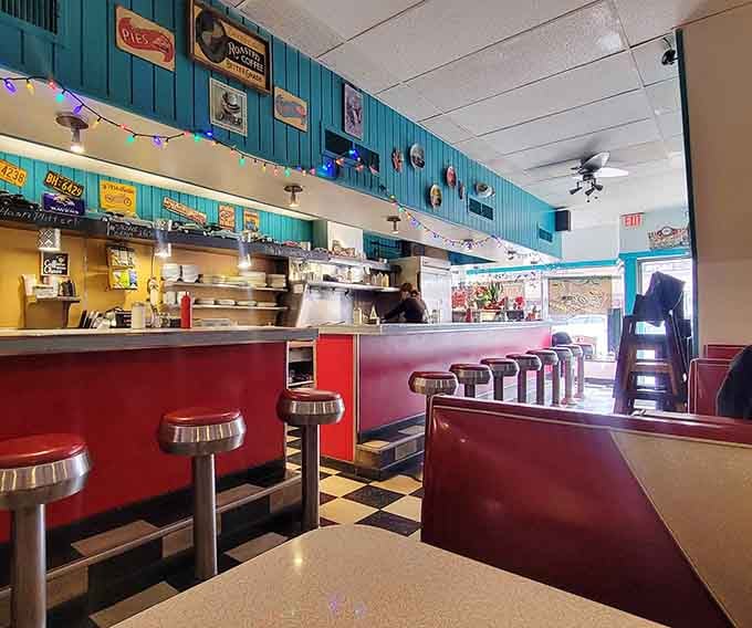 That cheerful atmosphere on the red barn interior is basically waving you in for breakfast.