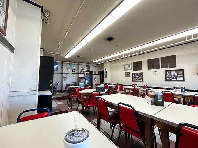 Another angle of simple seating that's hosted everyone from presidents to regular folks chasing the perfect rib.