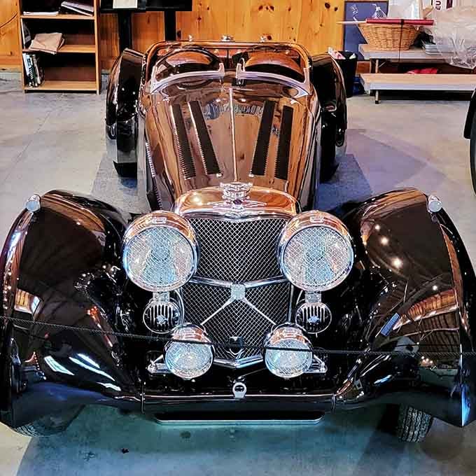 This stunning Mercedes-Benz looks ready for a Gatsby-era garden party or a high-speed European adventure.