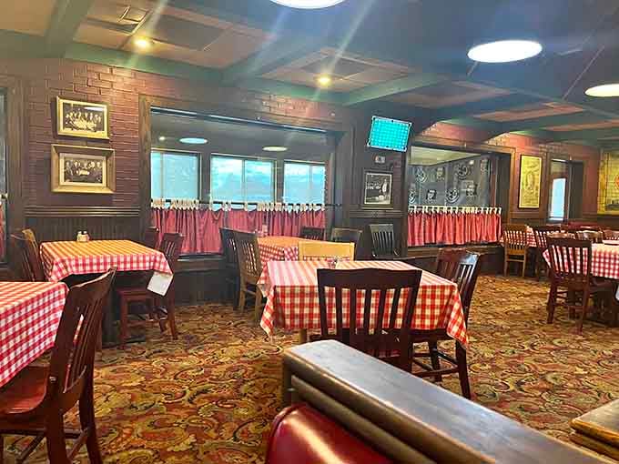 Comfortable booths, warm lighting, and that unmistakable aroma of baking pizza &ndash; this is what dining out should feel like.