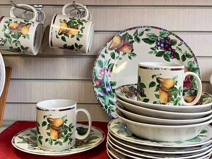 Complete matching dinnerware sets with fruit patterns prove someone's loss is absolutely going to be your kitchen's gain.