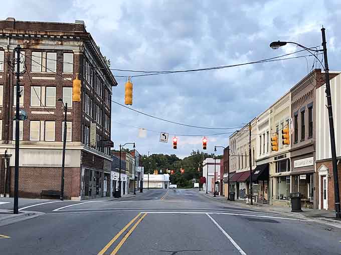 Empty streets at dusk look peaceful rather than apocalyptic, a refreshing change from gridlock-induced road rage elsewhere.