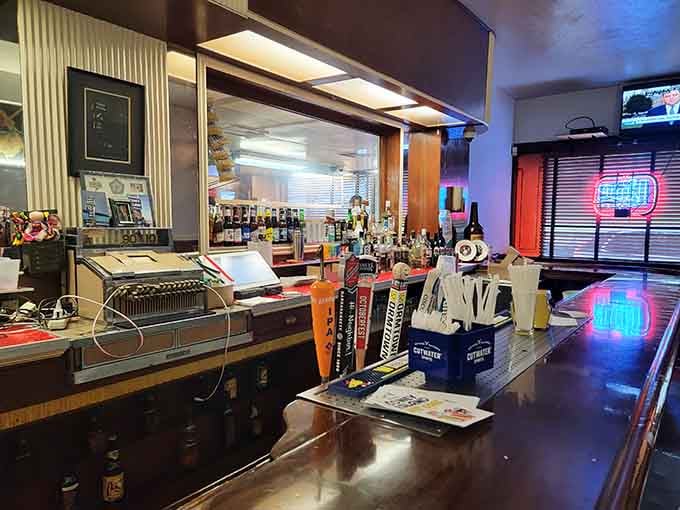 The full bar proves George's isn't just about nostalgia, it's about giving adults everything they need for a perfect casual meal.