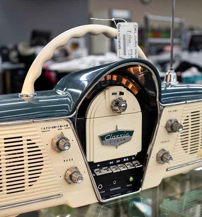 This retro radio looks like it could still pick up Sinatra if you turned the dial just right.