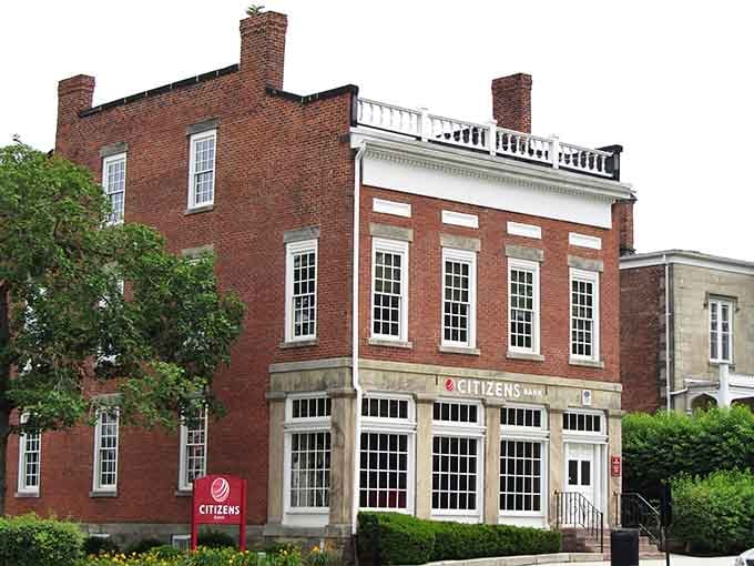 The Citizens Bank building proves that even financial institutions can have architectural personality and historical charm here.