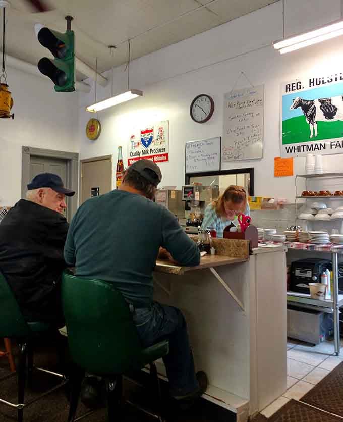 Counter seating where locals gather to solve the world's problems over coffee and possibly the day's best pie selection.