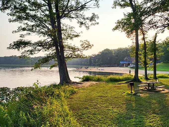 Lakeside picnic spots offer front-row seats to sunsets that cost absolutely nothing but your time.