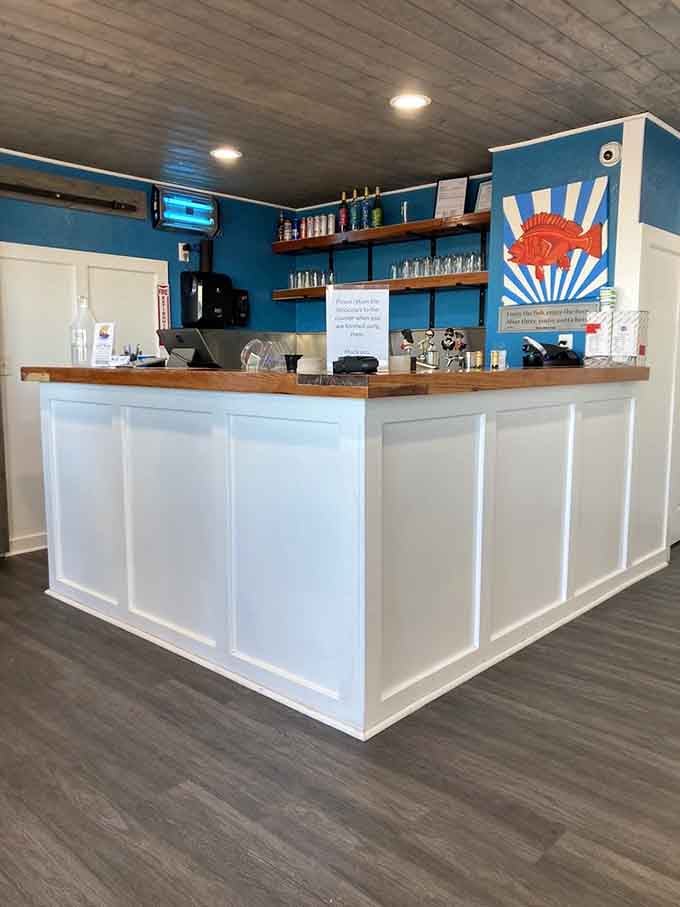 The ordering counter where magic happens and hungry people become very happy people with excellent seafood.