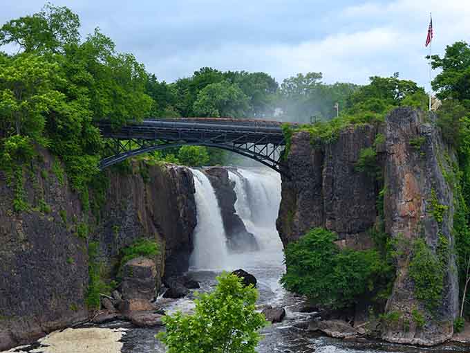 Paterson Great Falls shows that New Jersey's natural wonders rival anything you'll find in those other, less interesting states.