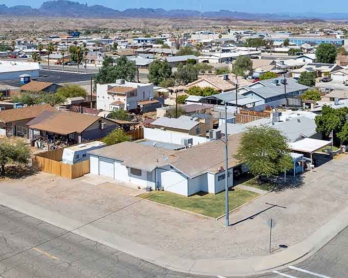 Residential streets wind through town where the pace is slow, the neighbors are friendly, and rush hour doesn't exist.