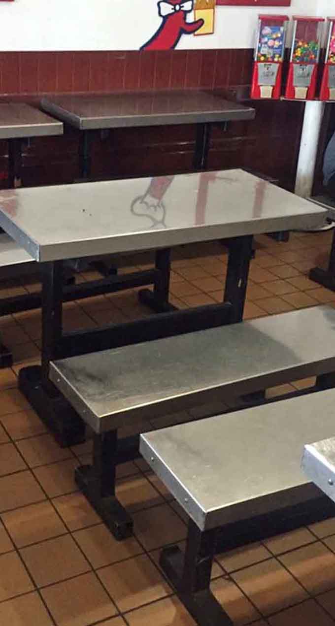 No-frills seating that says we're here for the food, not Instagram-worthy interior design shots or fancy ambiance.