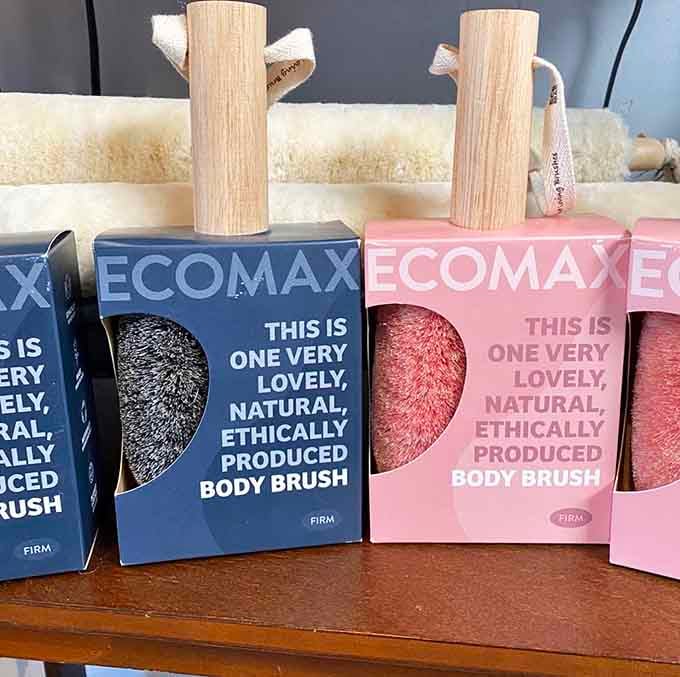 Natural body brushes with wooden handles prove that effective self-care doesn't require batteries, just a commitment to treating yourself right.