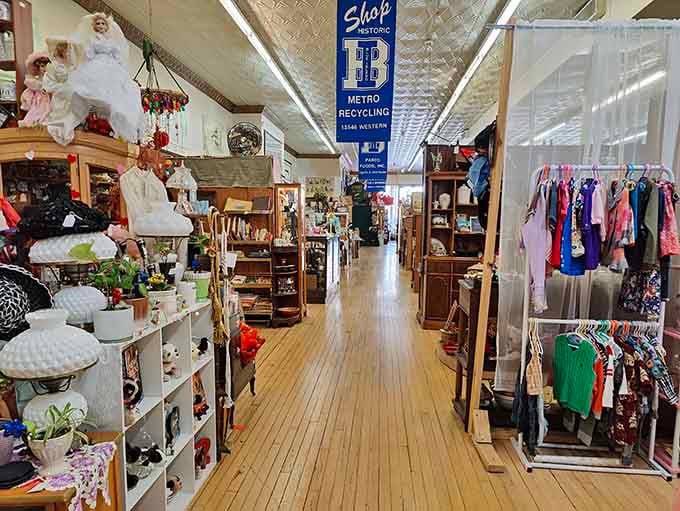 Clean, well-lit aisles make browsing a pleasure rather than an obstacle course – smart layout meets serious inventory.