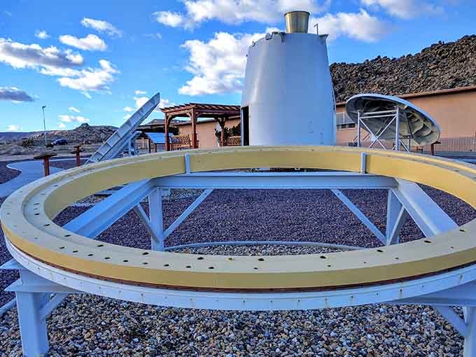 The yellow ring and desert setting make this space equipment look ready for a sci-fi movie premiere.