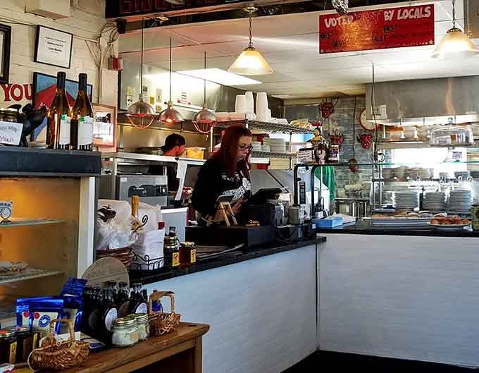 Behind every great meal is a team working hard to make your Southern food dreams come true.