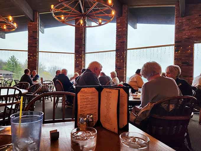 Large windows frame the bluff country views while diners settle in for the long, satisfying haul.