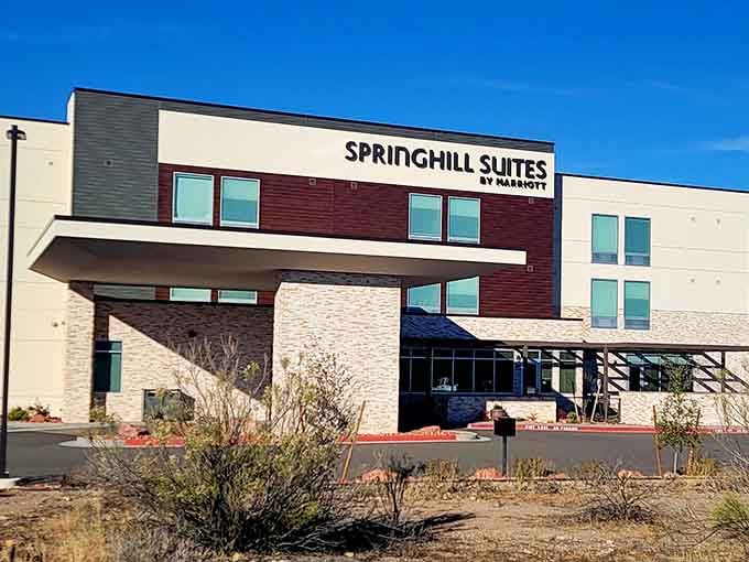 Modern comfort meets Verde Valley charm at this hotel, perfect for extending your antiquing weekend into a proper getaway.