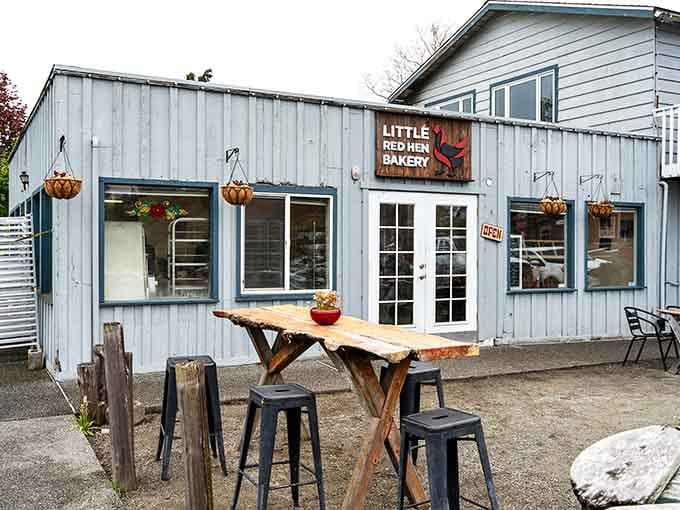 Rustic wood meets industrial charm at this bakery, where the outdoor seating practically begs for morning pastries.