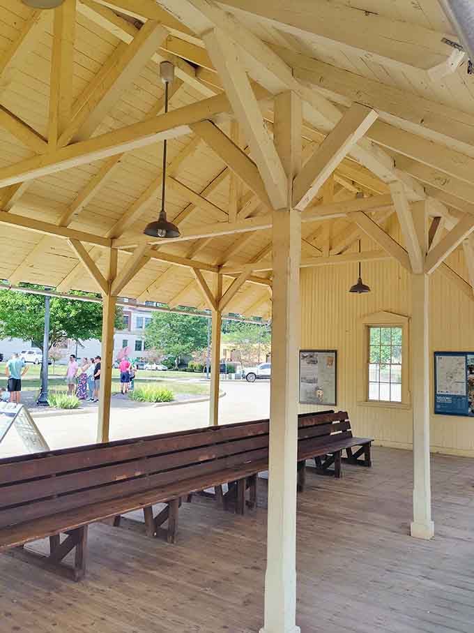 Platform benches invite you to sit and wait, which somehow feels peaceful instead of tedious here.
