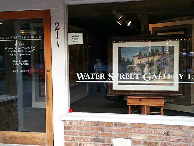 Water Street Gallery proves that art appreciation and window shopping can be the same delightfully browsable activity.