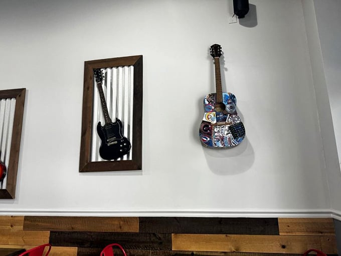 Guitars on the walls remind you that great barbecue and great music go hand in hand.