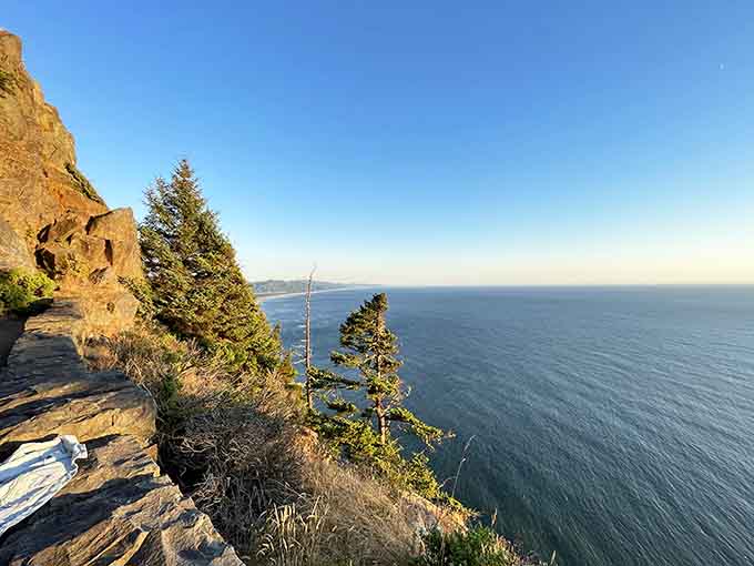 Sunset views from the headlands prove that Oregon's coast doesn't need filters, just patience and willingness to brave the wind.