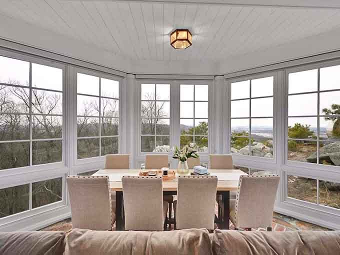 When your breakfast nook has better views than most observation decks, you know someone made excellent life choices.