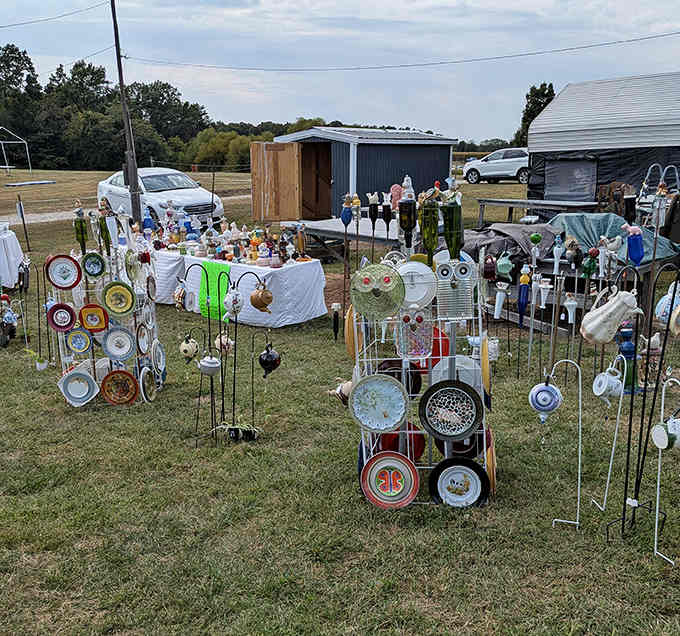 Garden art that transforms ordinary yards into whimsical wonderlands, because your neighbors' flamingos have nothing on these metal masterpieces.