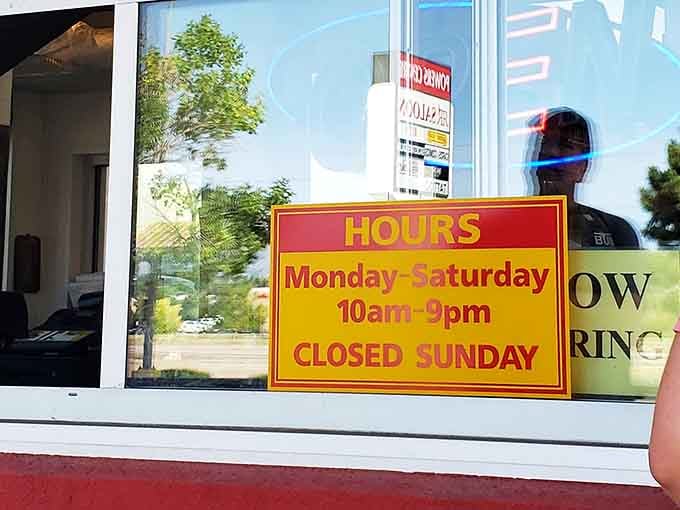 Open Monday through Saturday means you've got six days to plan your burger strategy for the week.