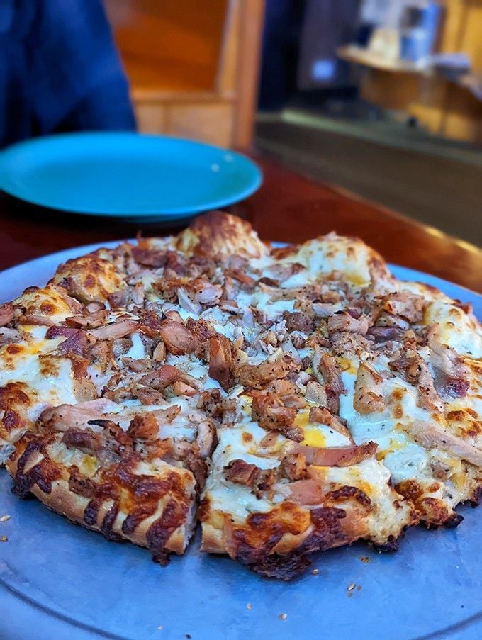 Crispy bacon and ranch-kissed chicken create a flavor combination that's pure comfort food at its finest, folks.