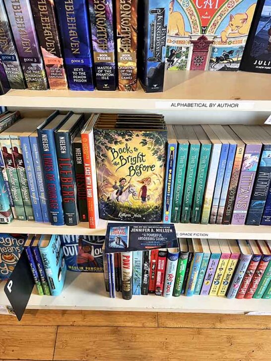 Books And Appers There’s A Cozy Cafe Hiding Inside This Charming Bookstore In Washington