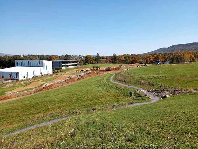 Winding paths through pastoral beauty offer the kind of peace your smartphone can't possibly deliver.