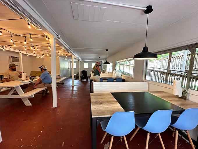 Simple seating that says we're here for the food, not the fancy furniture &ndash; exactly as it should be.