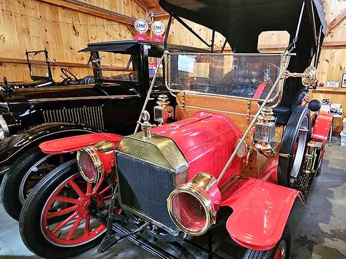 Early automobiles like this beauty prove our ancestors were braver drivers than we'll ever be, no airbags required.