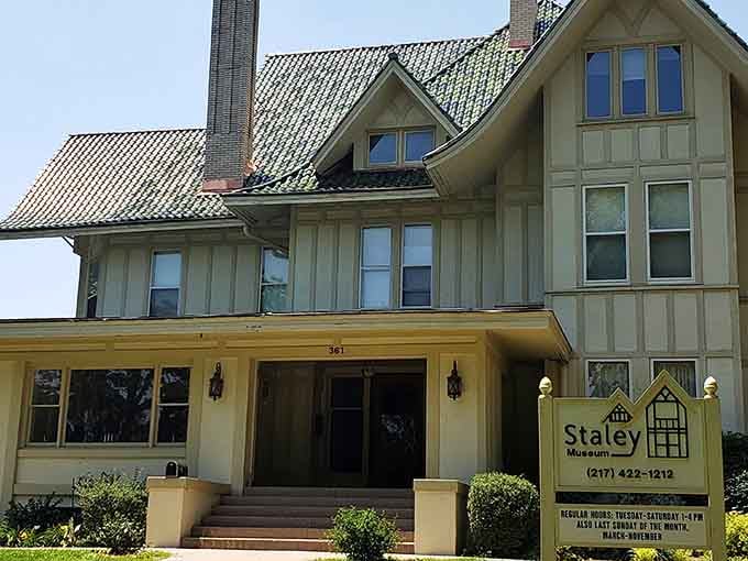 This charming house holds industrial history, because even inventors need somewhere cozy to call home after work.