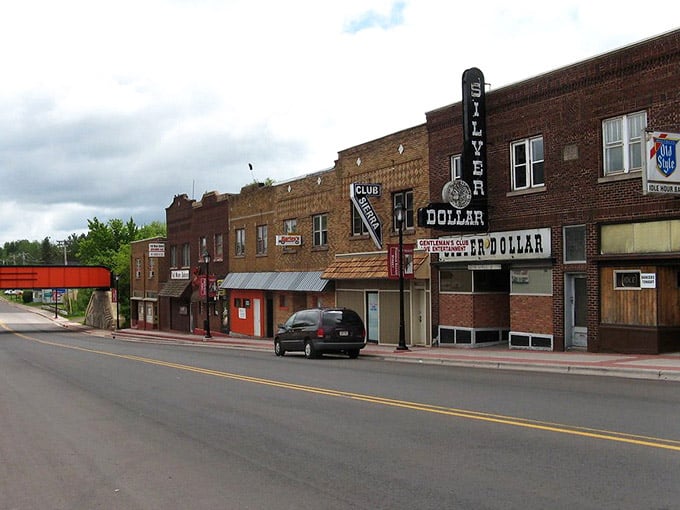 This gentlemen's establishment carries forward Silver Street's spirited history with unapologetic northwoods authenticity and neon signage.