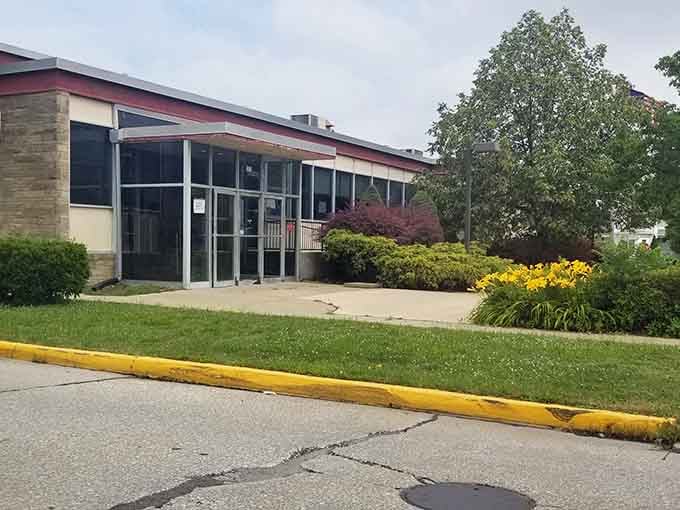 Even the post office looks charming here&mdash;try finding that aesthetic at your local strip mall.