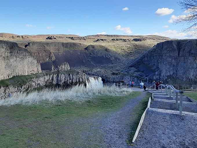 The paved viewing platform means everyone can witness this natural wonder without needing mountaineering skills or youth.