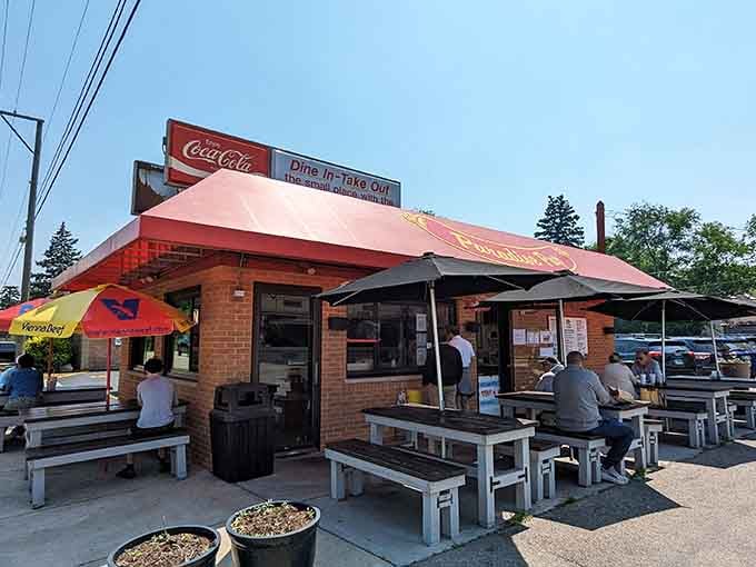 Sunshine, good food, and picnic tables create the perfect recipe for a memorable suburban afternoon escape.