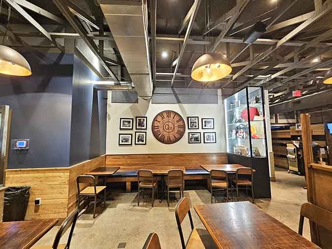 Booth seating and communal tables mean everyone from solo diners to large groups finds their spot.