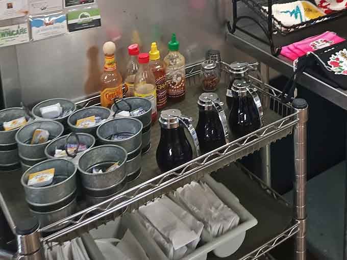 Condiments at the ready, because customizing your meal exactly how you like it is a fundamental human right.