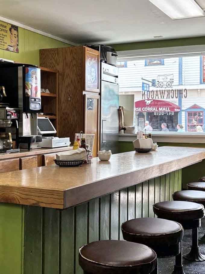 Counter seats with a view of the action, where watching your meal come together is half the entertainment value.