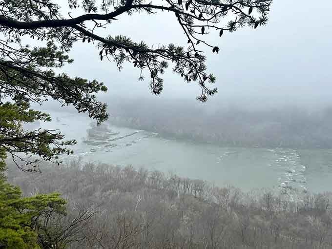 Fog rolling over the Potomac creates the kind of moody, mysterious landscape that makes you feel like a time traveler.